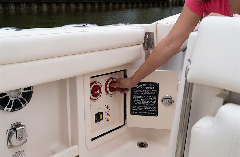 Grady-White | Dual & Center Console Saltwater Fishing Boats
